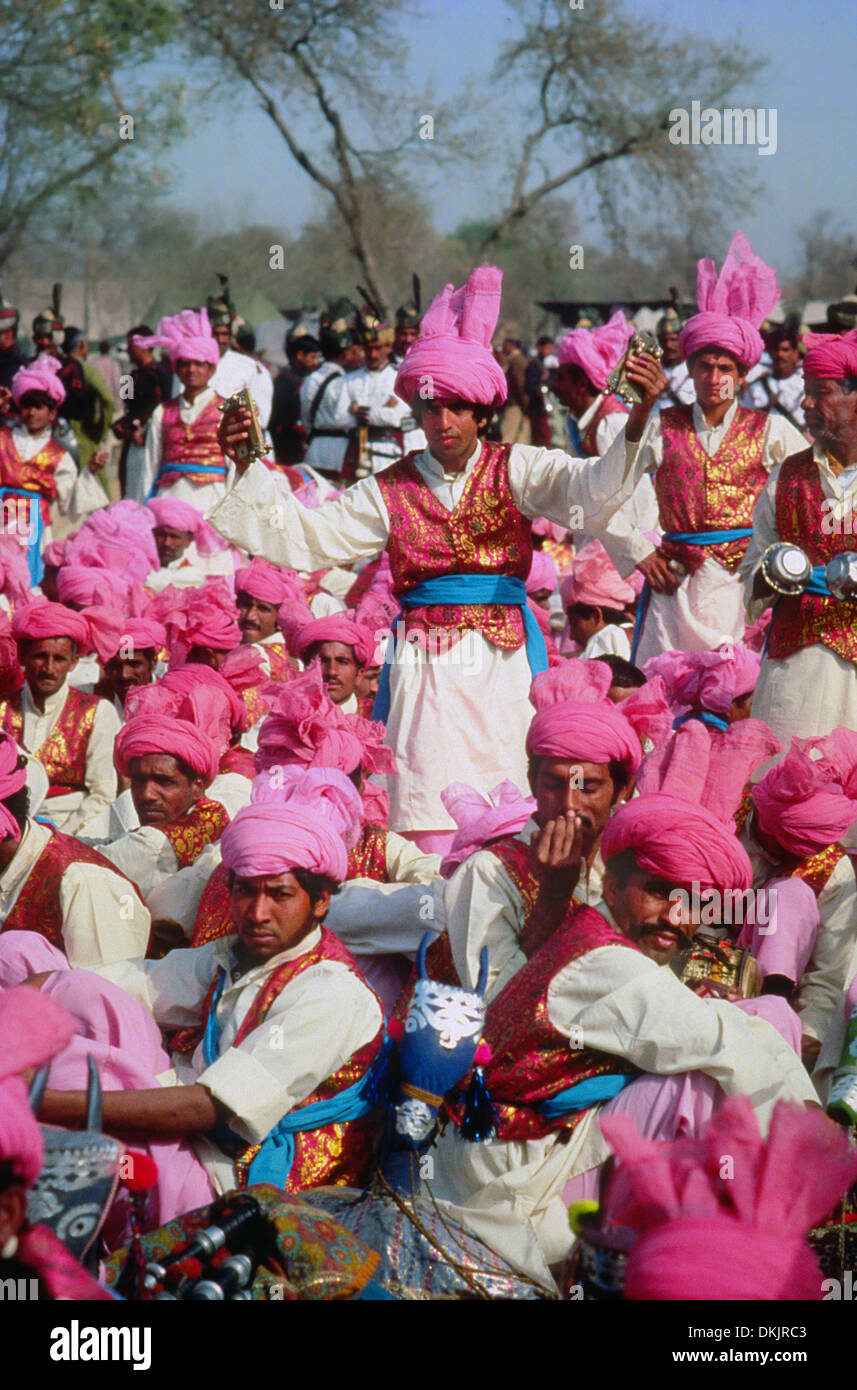 Men in traditional costume Lahore Show Pakistan Stock Photo - Alamy