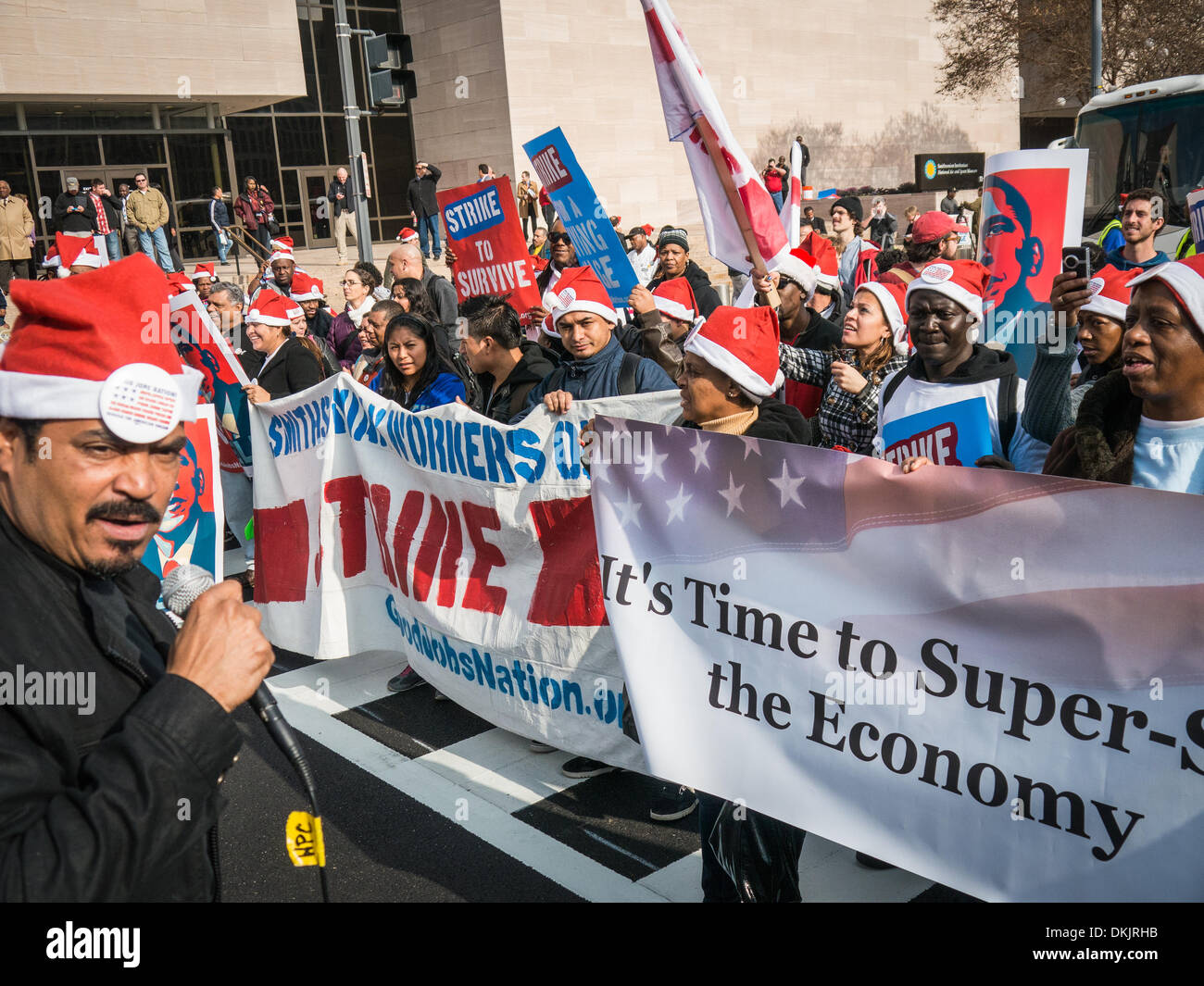 Minimum wage hi-res stock photography and images - Alamy