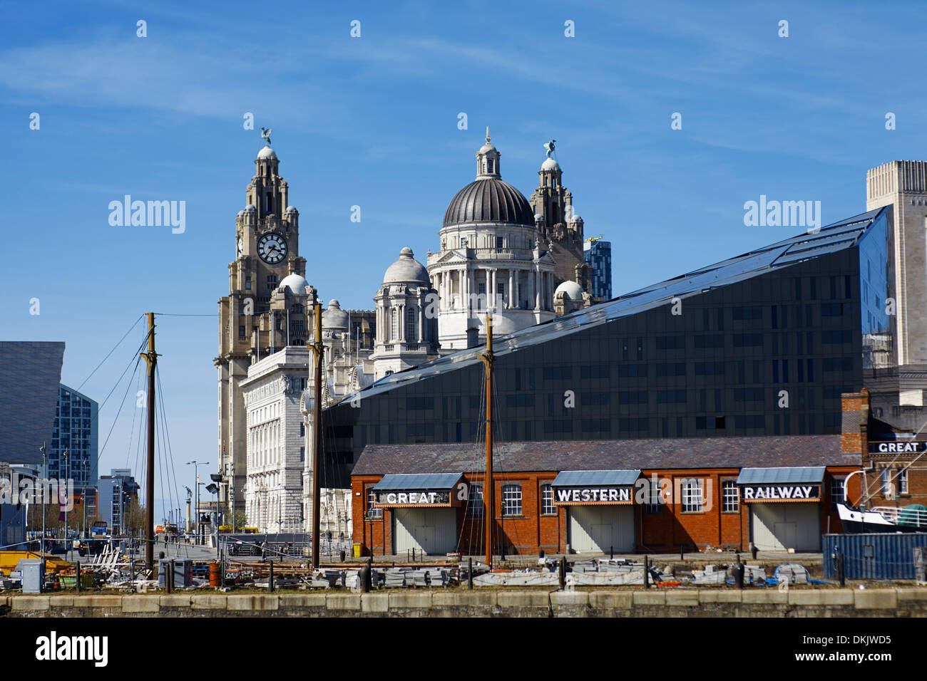 Liverpool modern buildings hi-res stock photography and images - Alamy