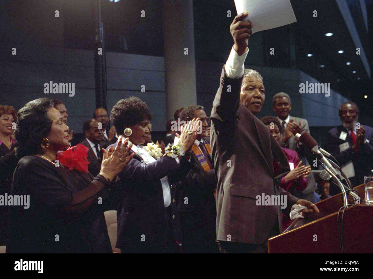 Nelson mandela speaking for crowds in atlanta hi-res stock photography ...