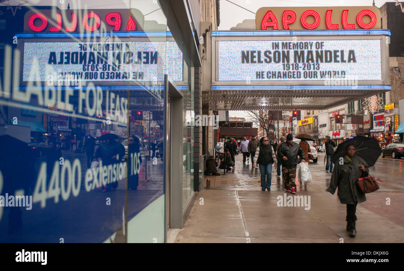 The marquee of the Apollo Theater in Harlem in New York on a rainy ...