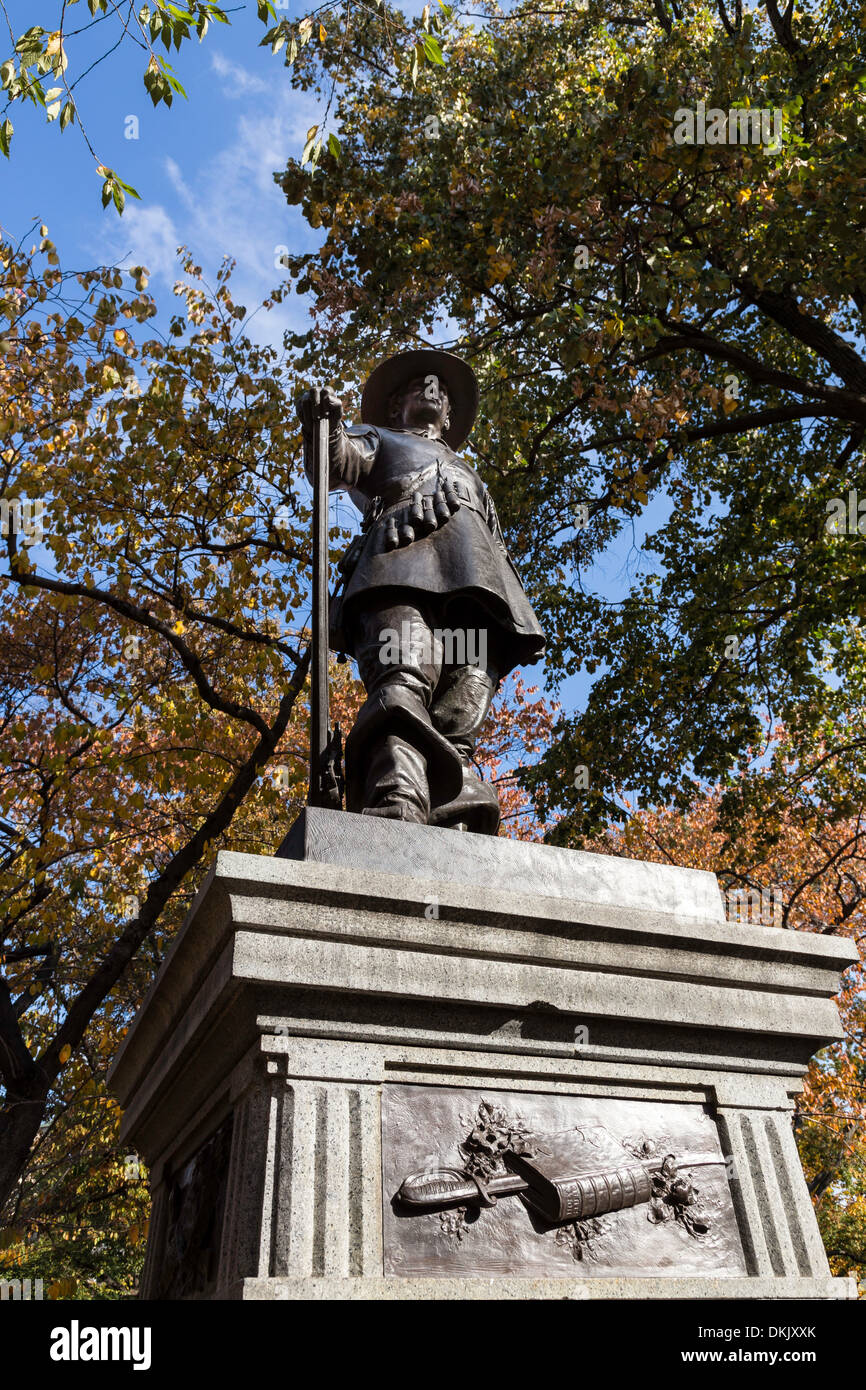 The Pilgrim Statue, Pilgrim Hill, Autumn, Central Park, NYC Stock Photo ...