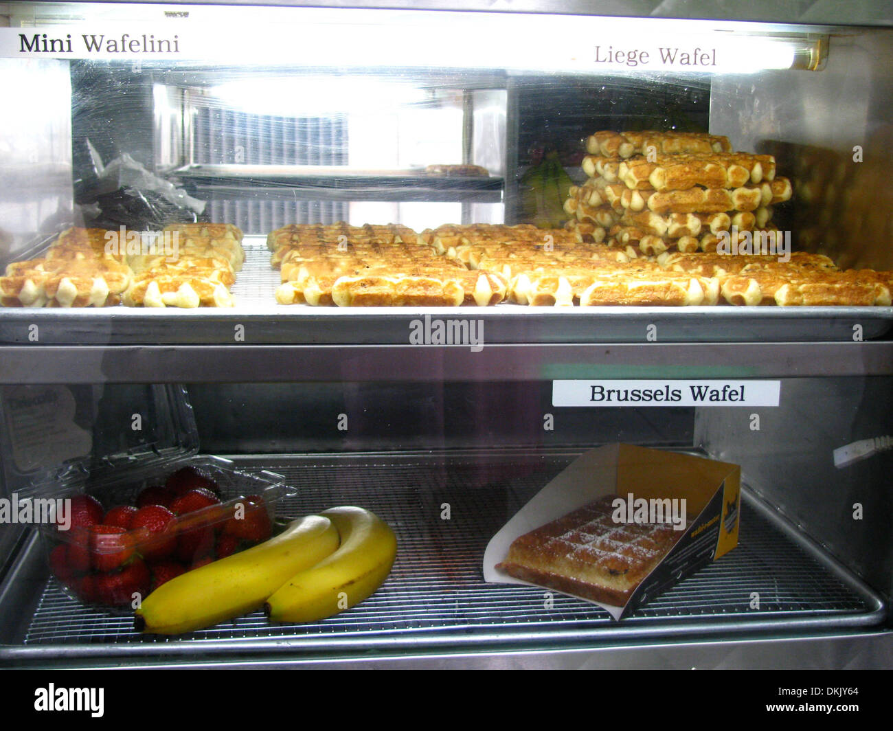 Wafels & Dinges food truck Stock Photo - Alamy