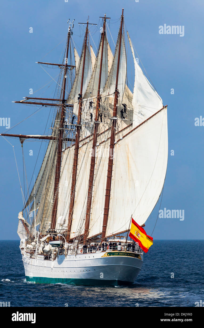 Midshipmen cruise hi-res stock photography and images - Alamy
