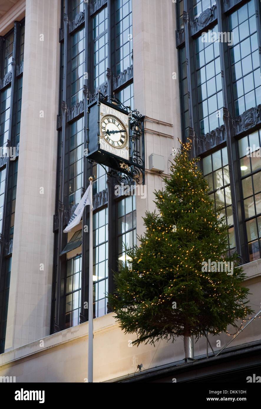 Daily mail london offices hi-res stock photography and images - Alamy