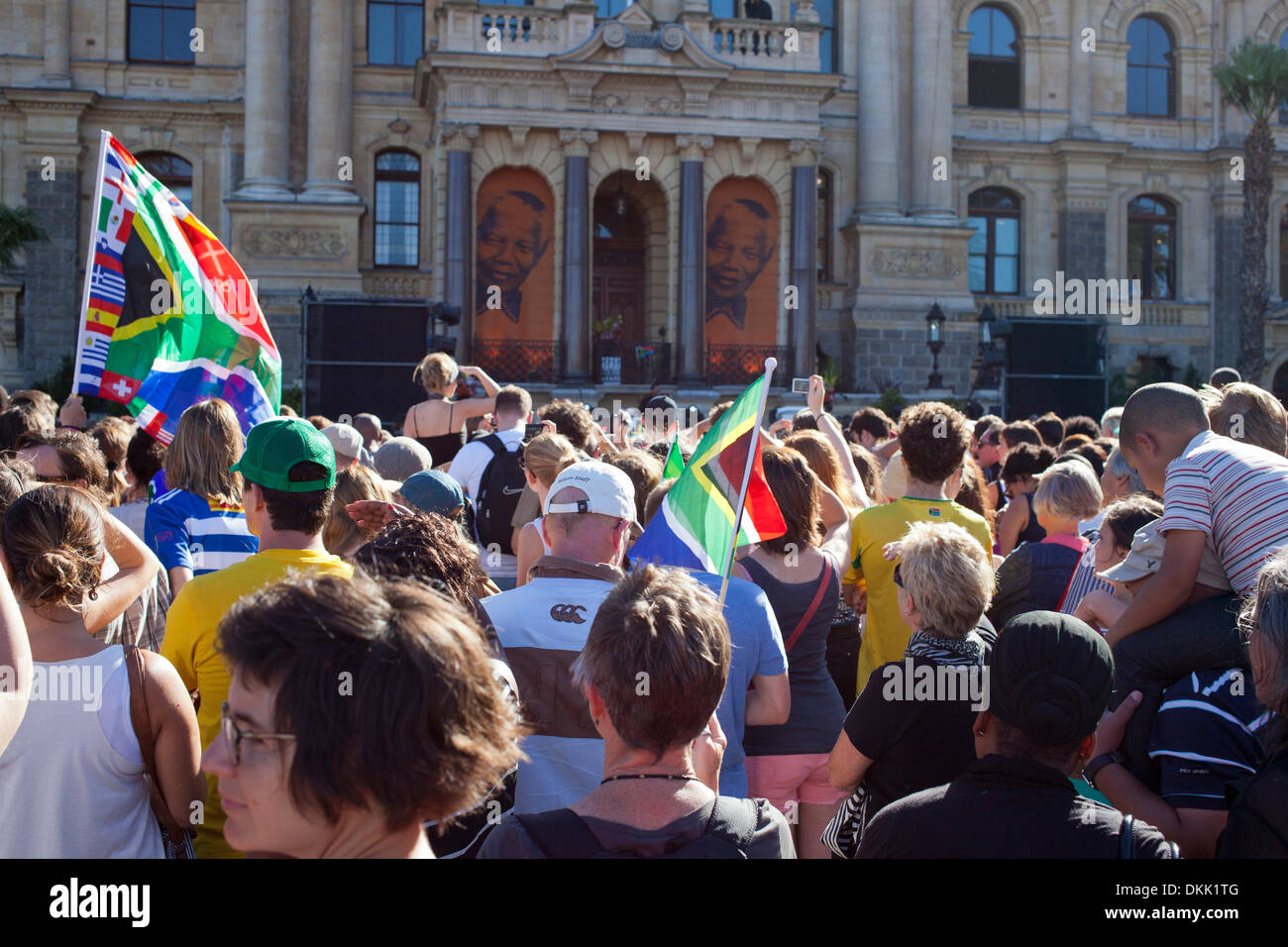South Africans gathered at the Grand Parade, Cape Town at 5pm this ...