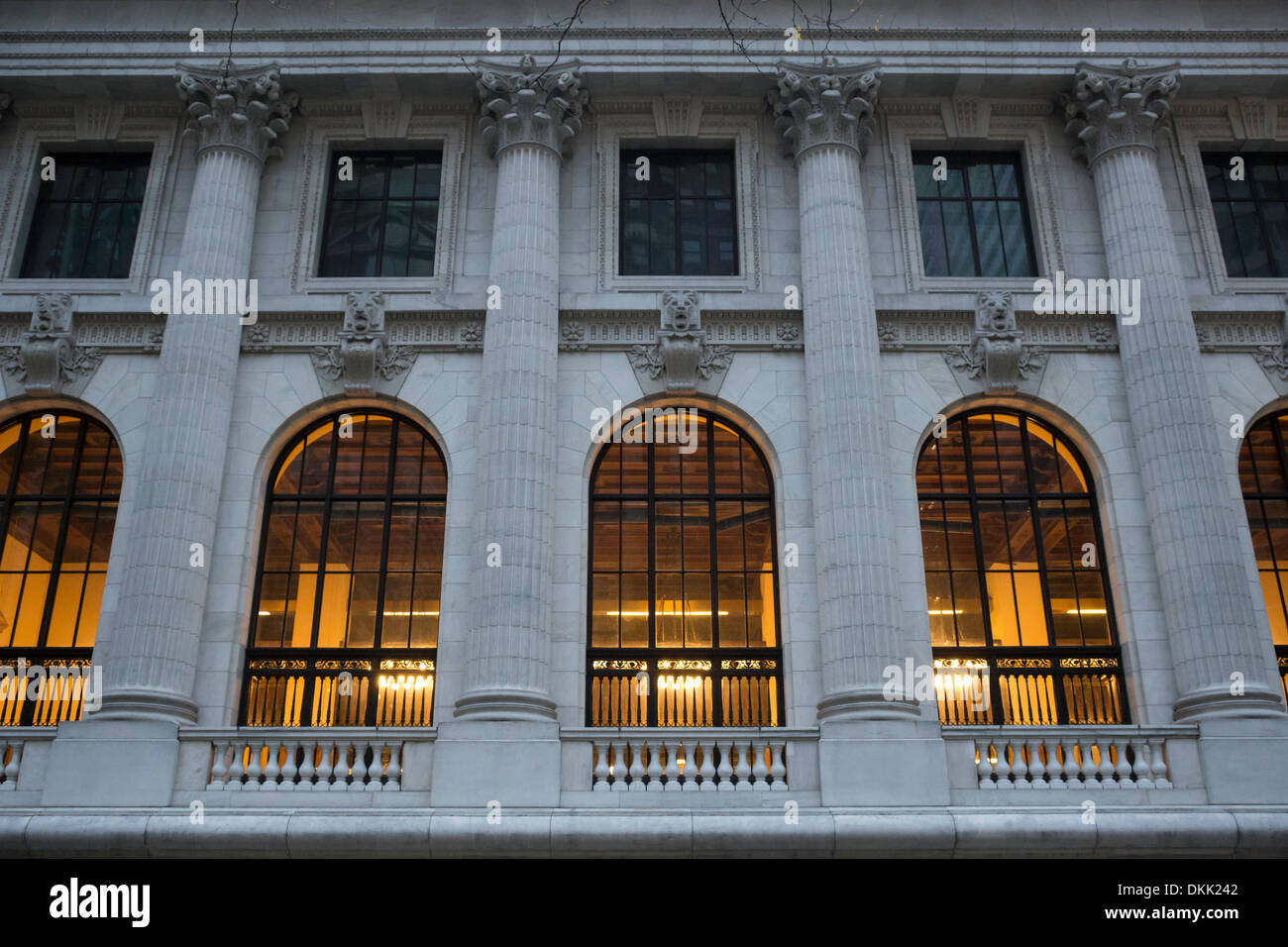 Facade of New York Public Library, Main Branch, NYC Stock Photo - Alamy