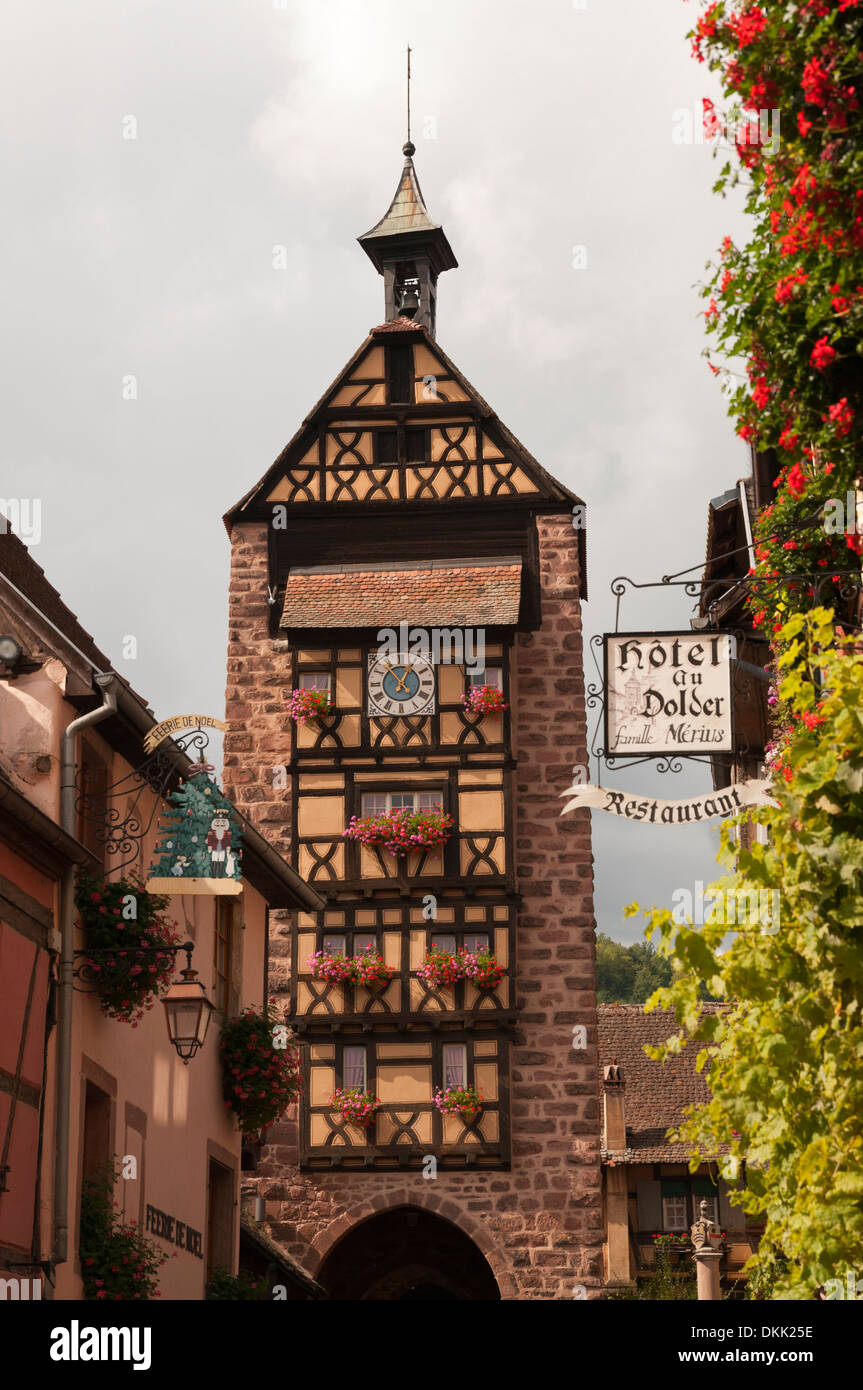 Dolder tower gate hi-res stock photography and images - Alamy