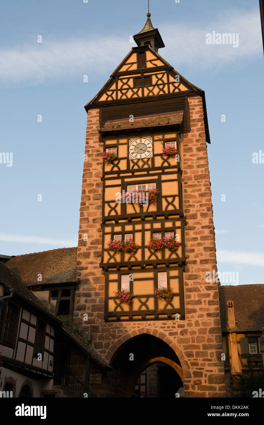 Dolder tower gate hi-res stock photography and images - Alamy