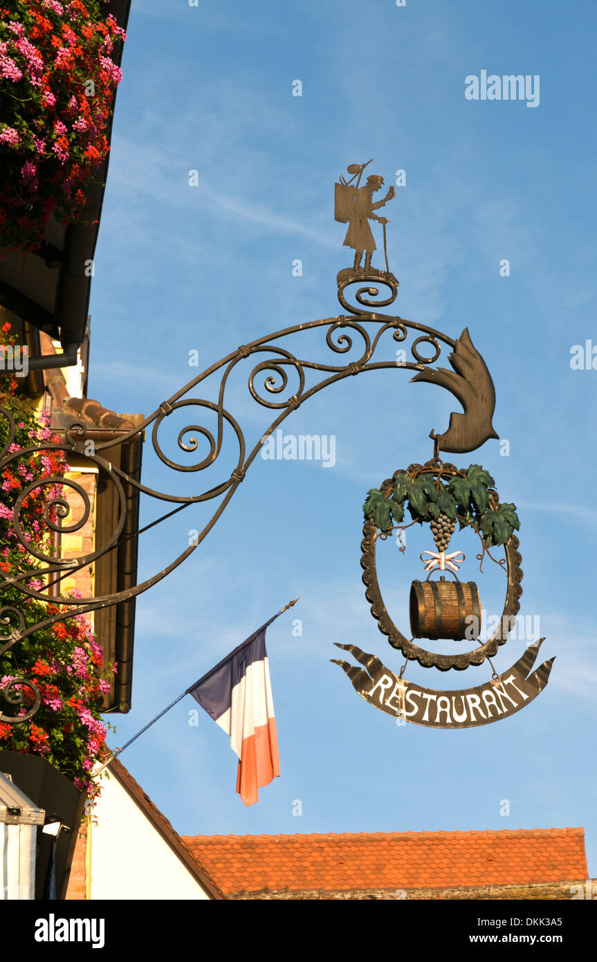 Alsace flag hi-res stock photography and images - Alamy