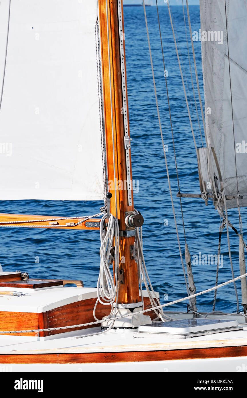 Wooden mast on a classic sailboat Stock Photo - Alamy