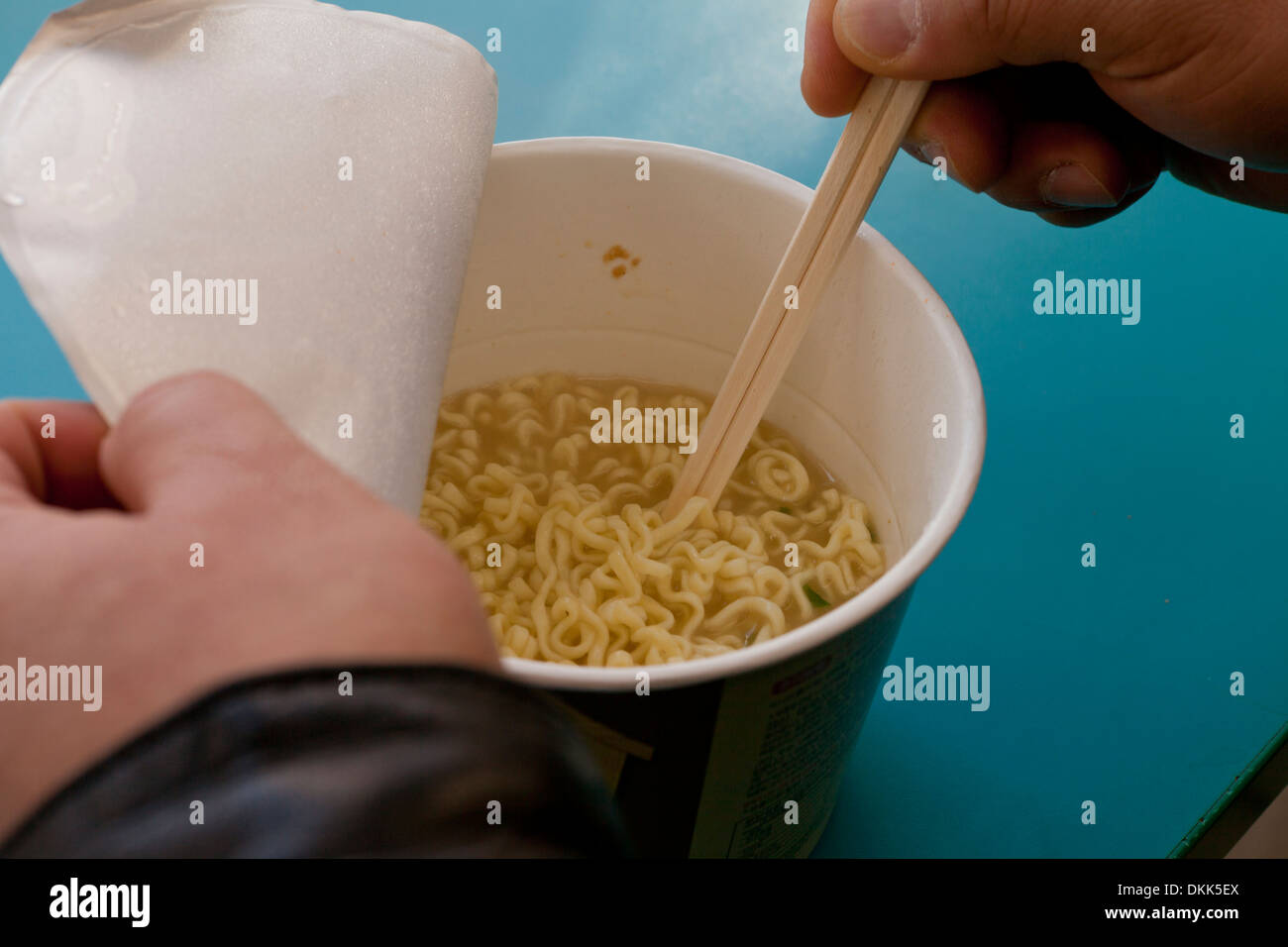 Instant noodles cup hi-res stock photography and images - Alamy