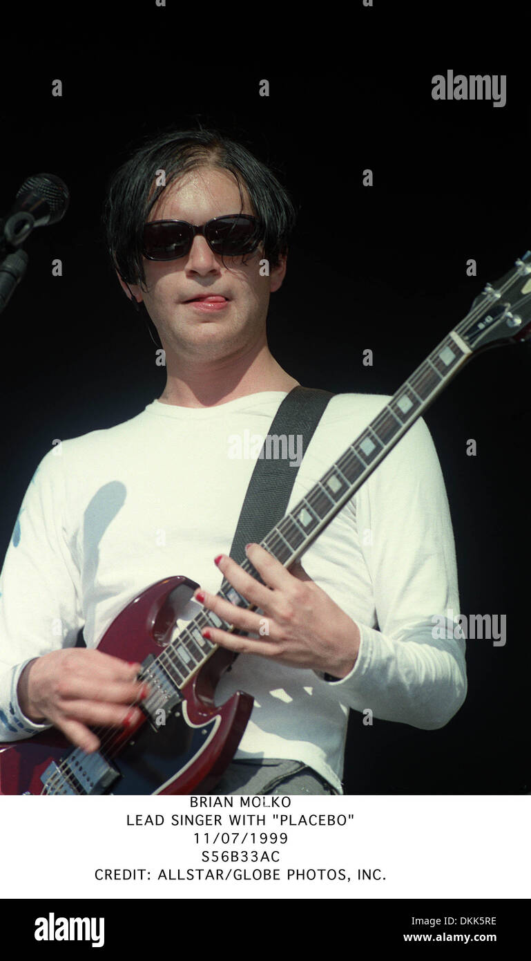 BRIAN MOLKO.LEAD SINGER WITH ''PLACEBO''.11/07/1999.S56B33AC Stock ...