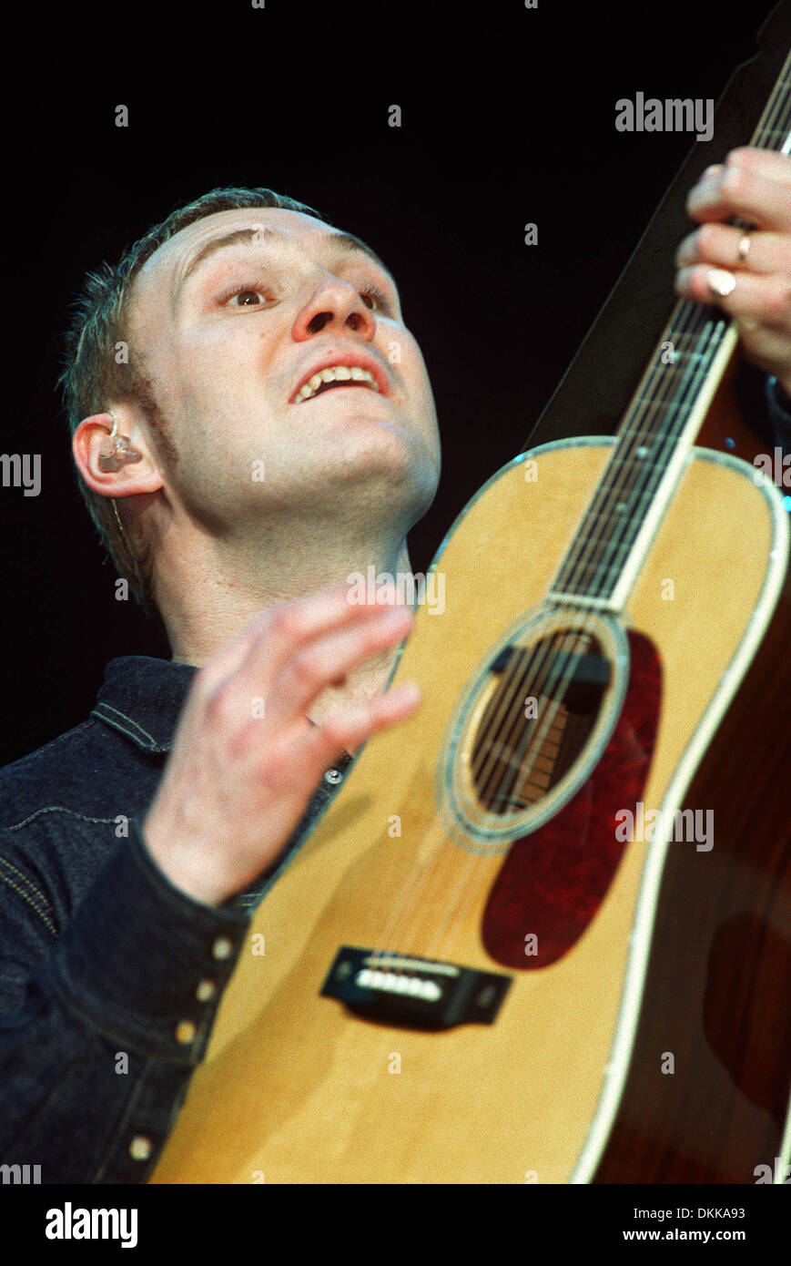 DAVID GRAY.SINGER.KINROSS, SCOTLAND.07/07/2001.BP25B23C Stock Photo - Alamy