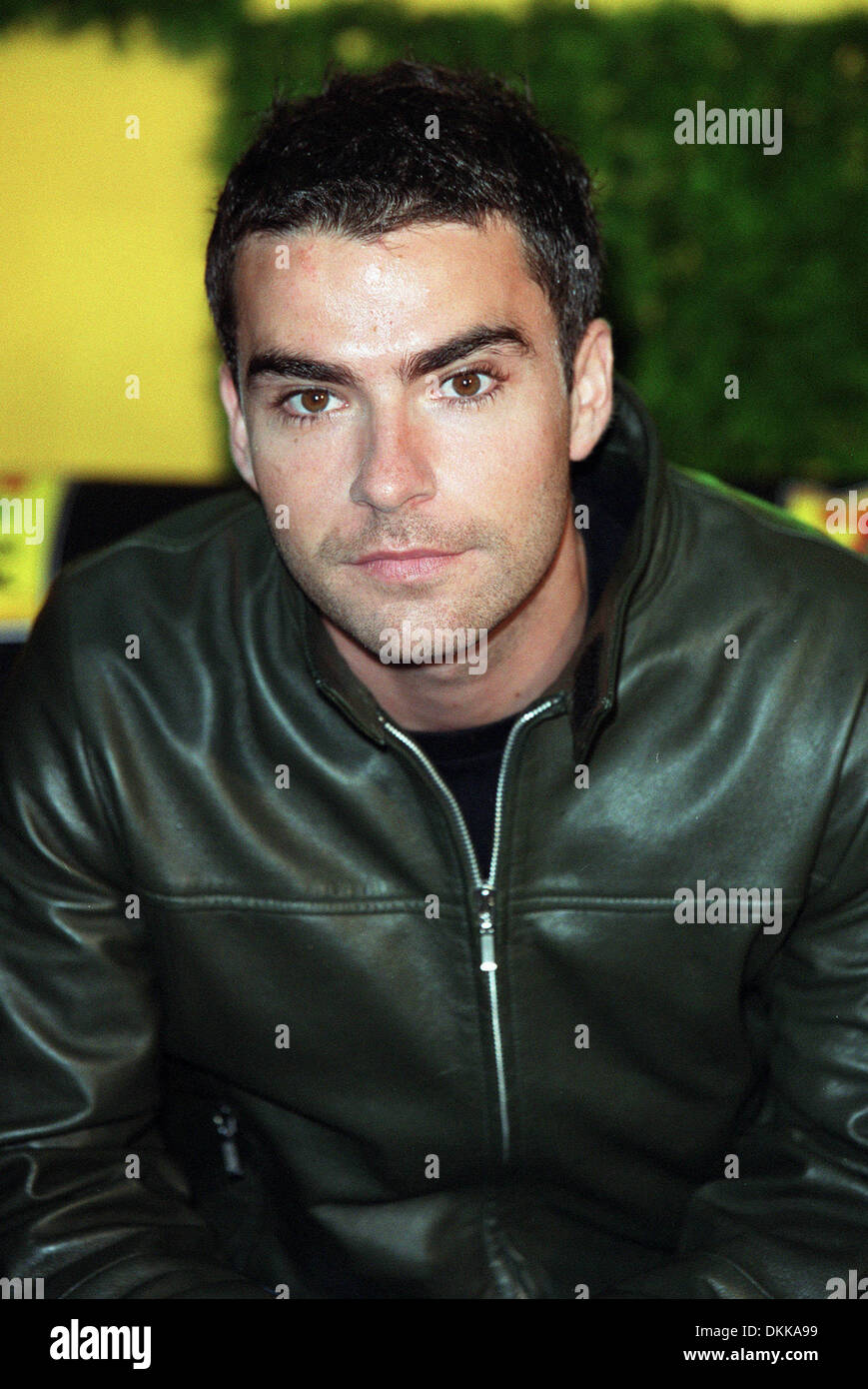 KELLY JONES.SINGER ''STEREOPHONICS''.KINROSS, SCOTLAND.07/07/2001 ...