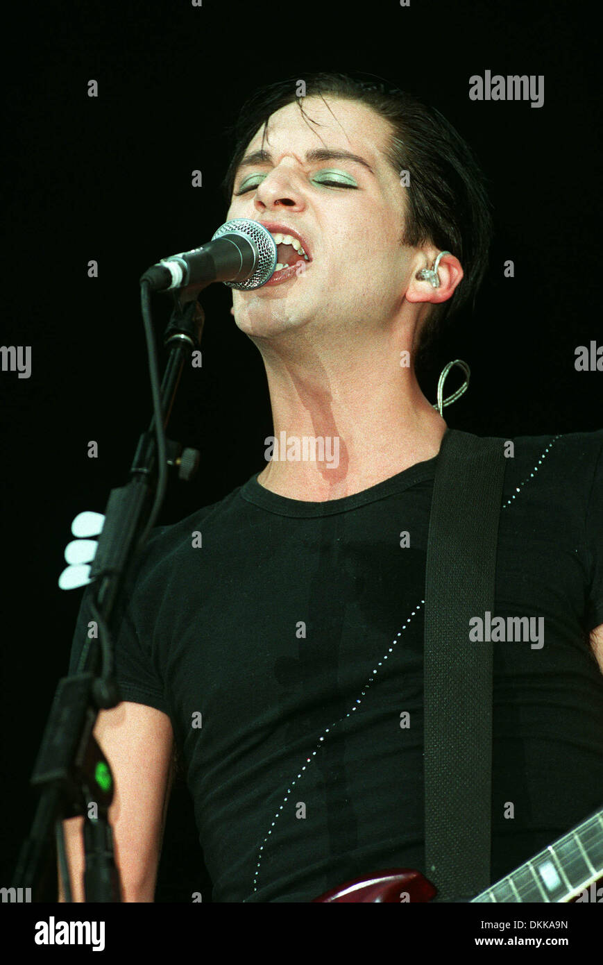 Lead singer placebo hi-res stock photography and images - Alamy