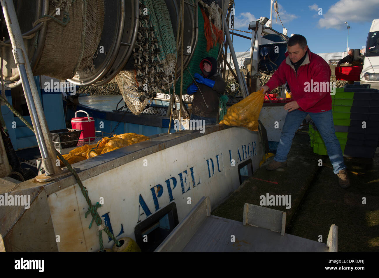 Scallop fishing boat hi-res stock photography and images - Alamy