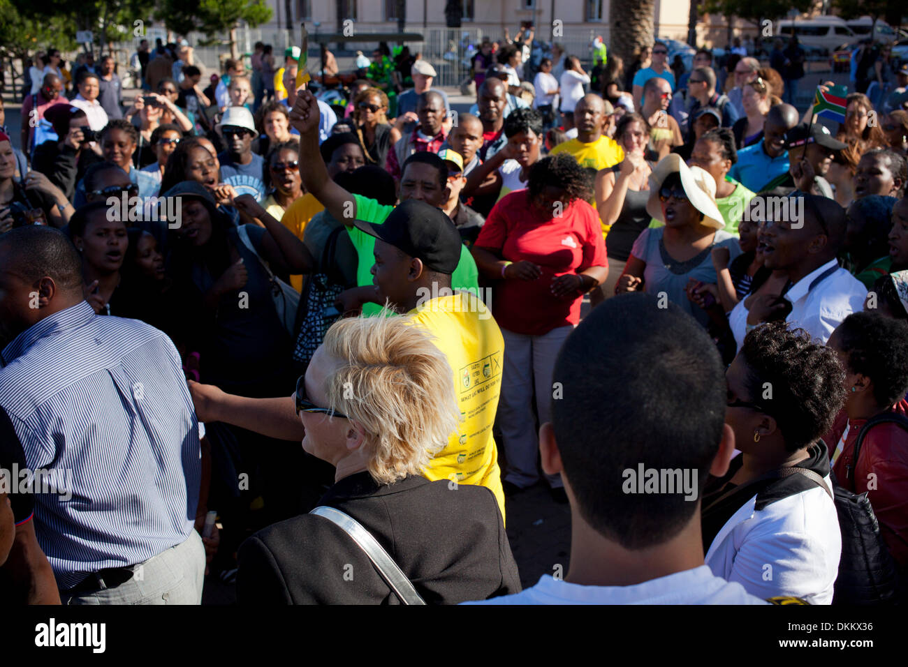 Cape Town, South Africa . 06th Dec, 2013. South Africans gathered at ...