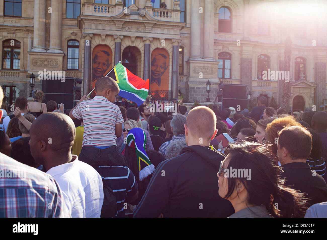 Cape Town, South Africa . 06th Dec, 2013. South Africans gathered at ...