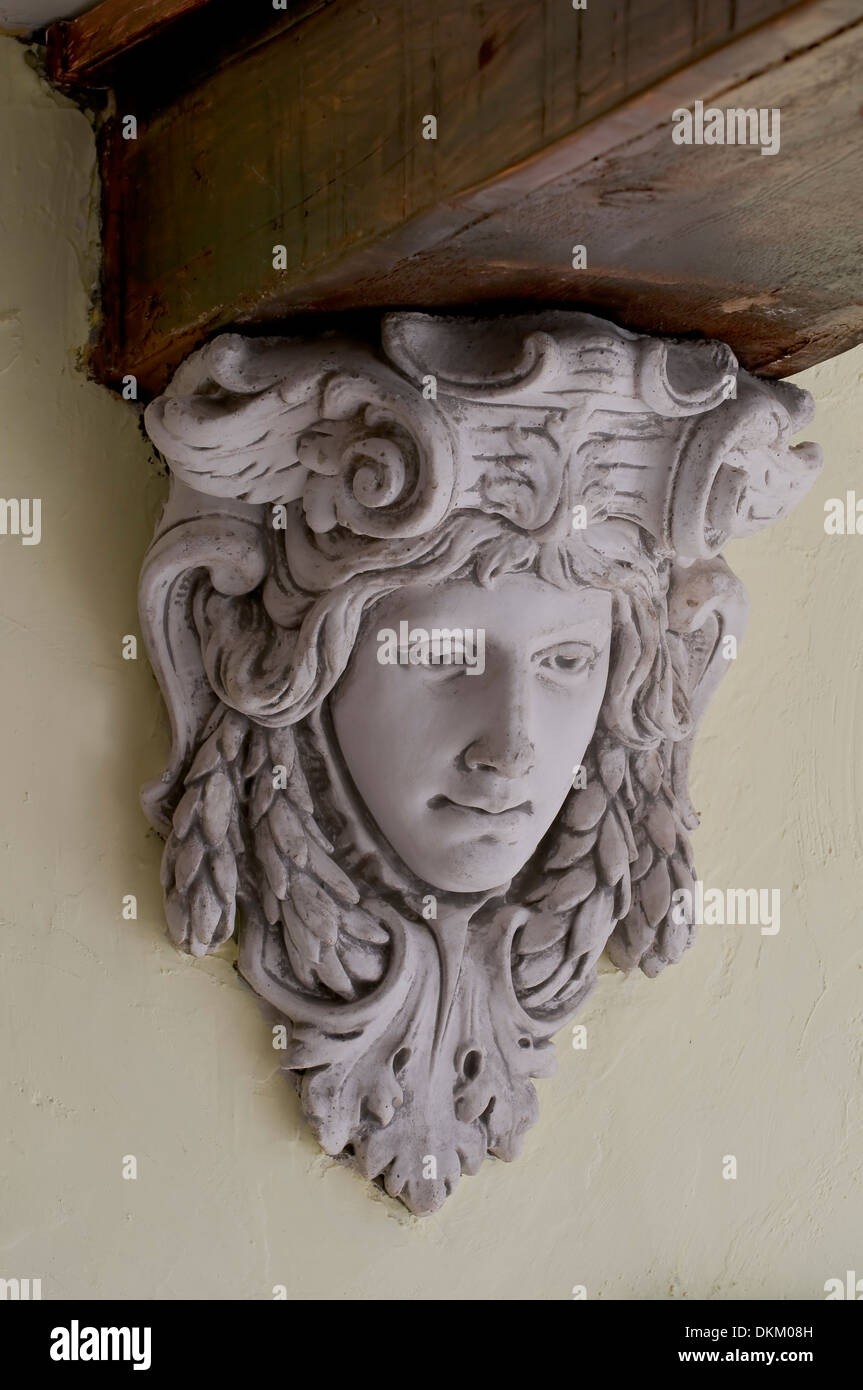 Frieze beam hi-res stock photography and images - Alamy