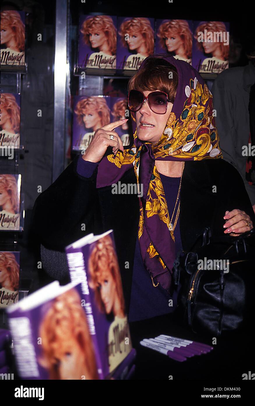 10 feb 1994 hi-res stock photography and images - Alamy