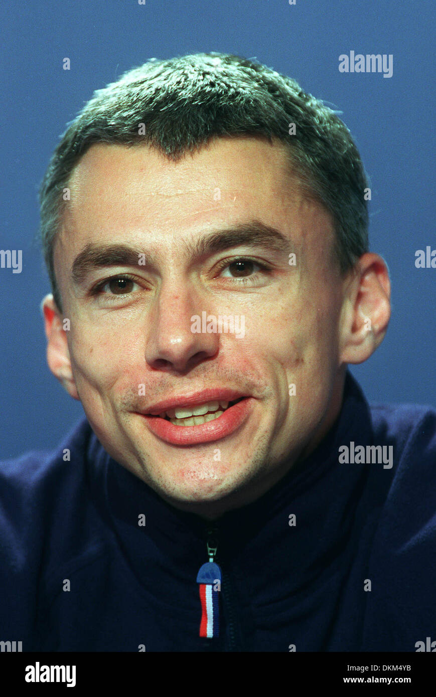 Jonathan edwards triple jump hi-res stock photography and images - Alamy