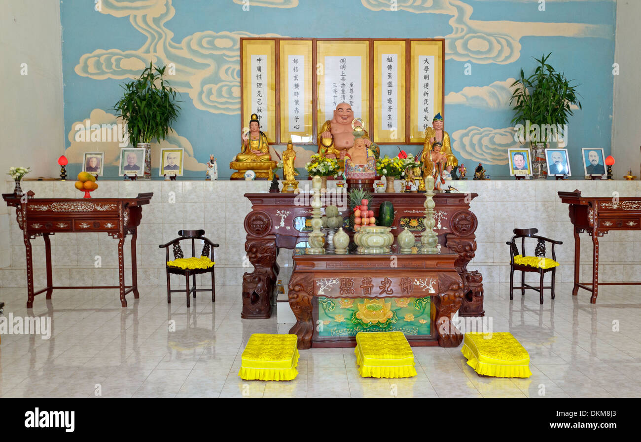 Inside of the Taoist temple Stock Photo - Alamy