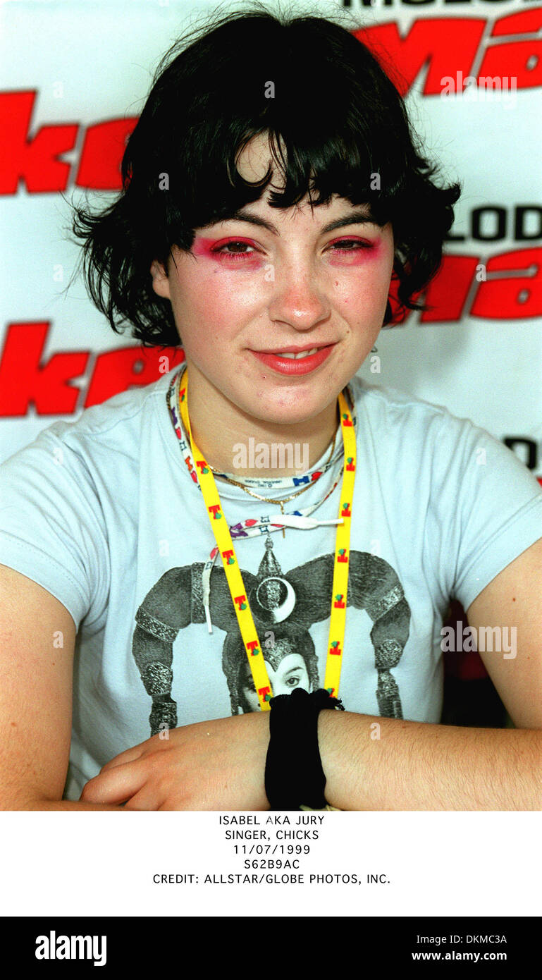 ISABEL AKA JURY.SINGER, CHICKS.11/07/1999.S62B9AC Stock Photo - Alamy