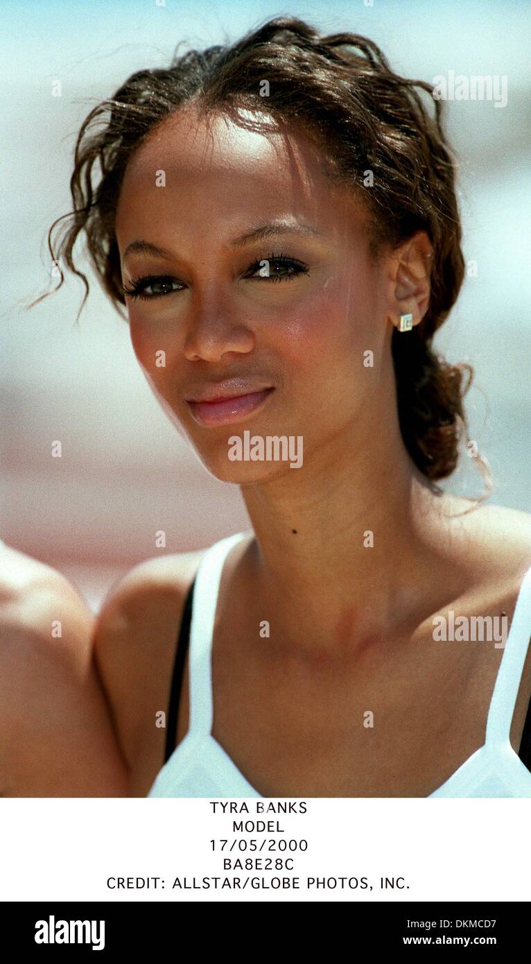 Tyra banks 2000 hi-res stock photography and images - Alamy