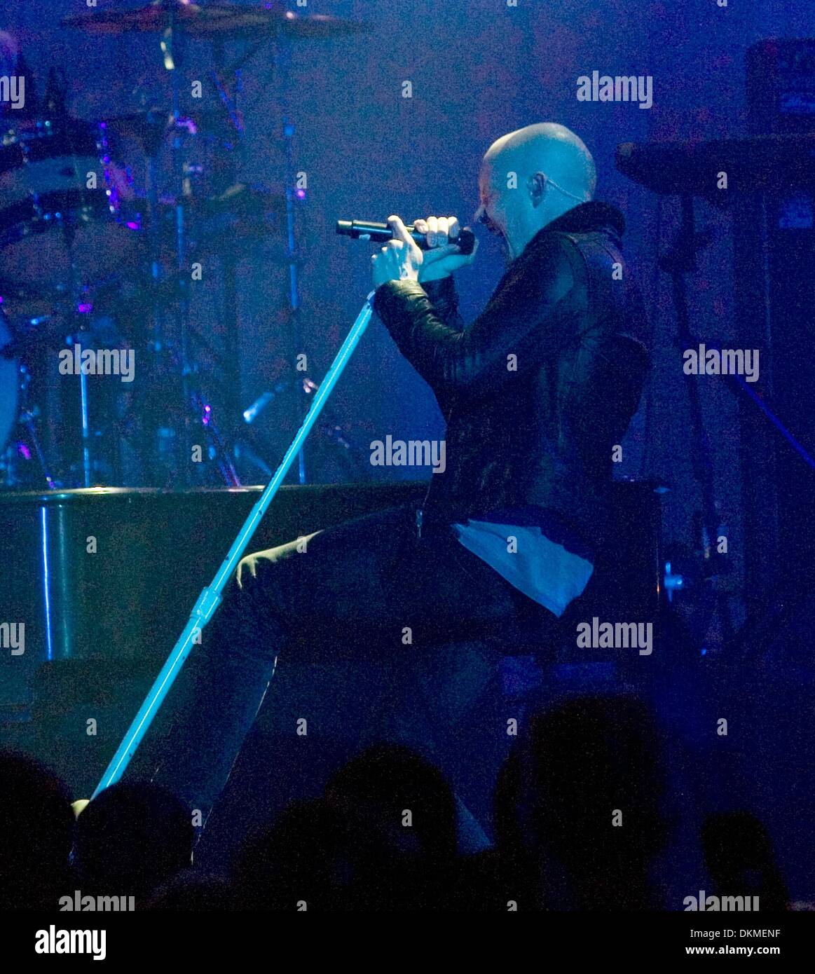 Las Vegas, Nevada, USA. 7th Dec, 2013. Musician Isaac Slade performs ...