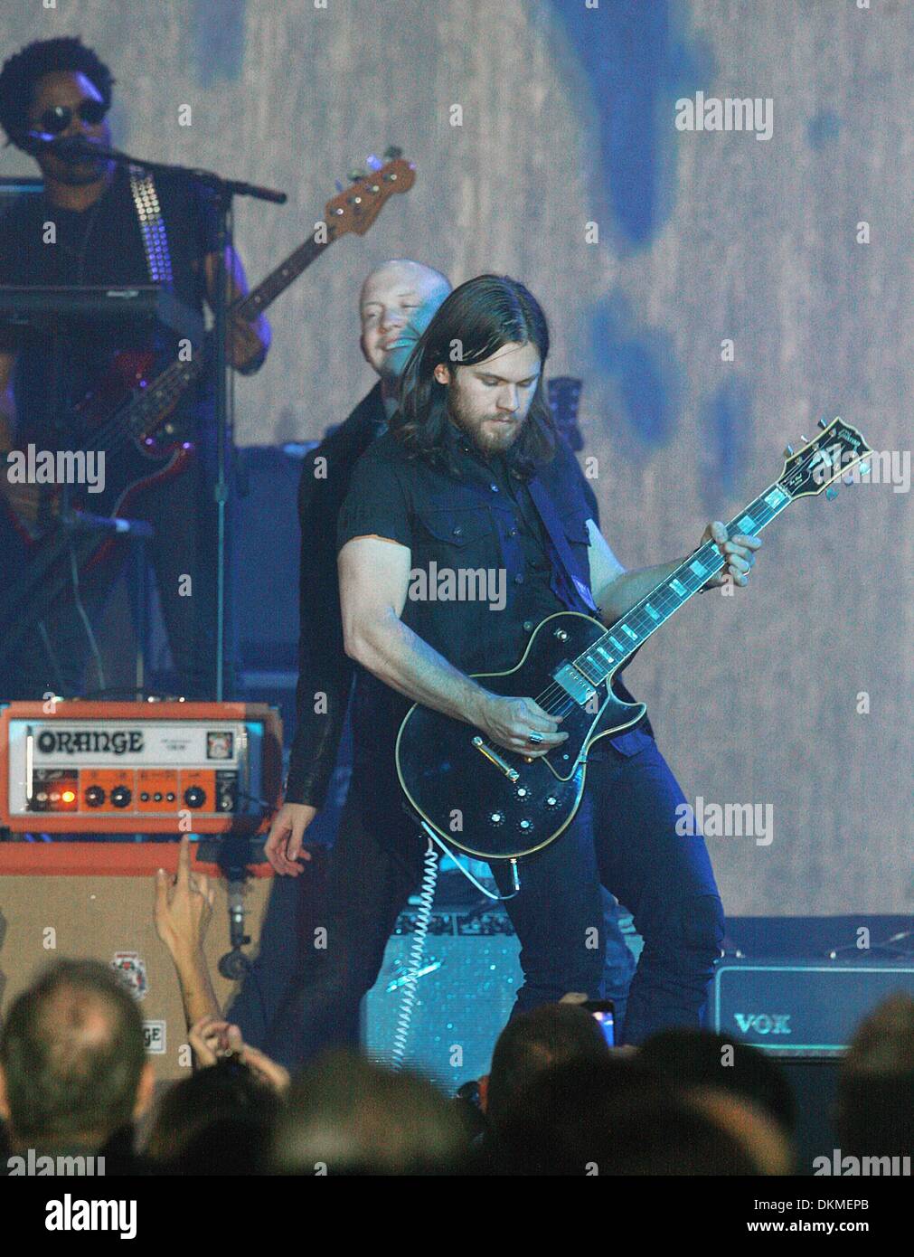 Las Vegas, Nevada, USA. 7th Dec, 2013. Musician Isaac Slade performs ...