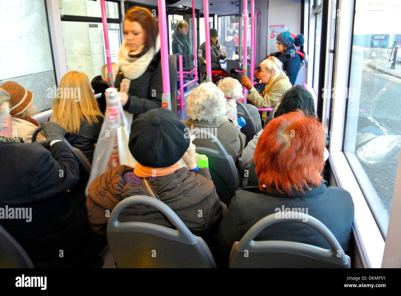 Firstgroup bus hi-res stock photography and images - Alamy