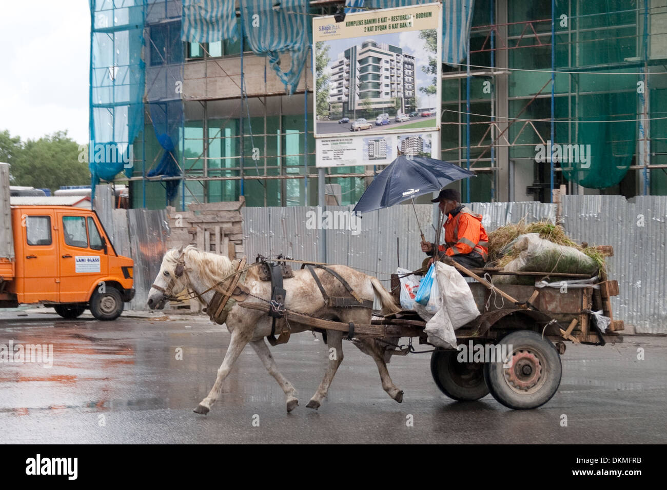 Poor construction hi-res stock photography and images - Alamy