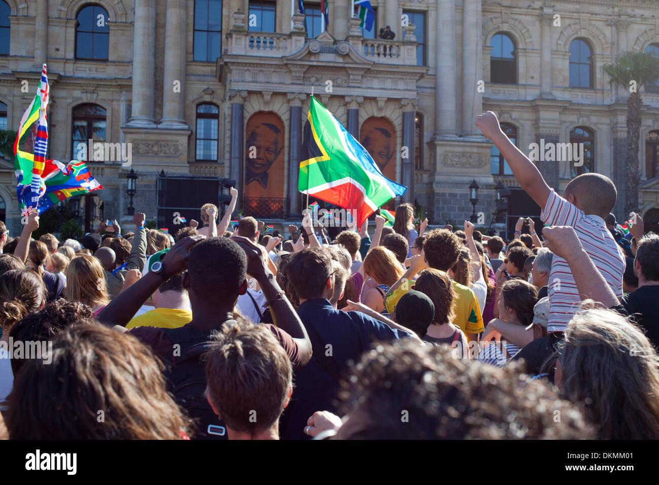 Cape Town, South Africa . 06th Dec, 2013. South Africans gathered at ...