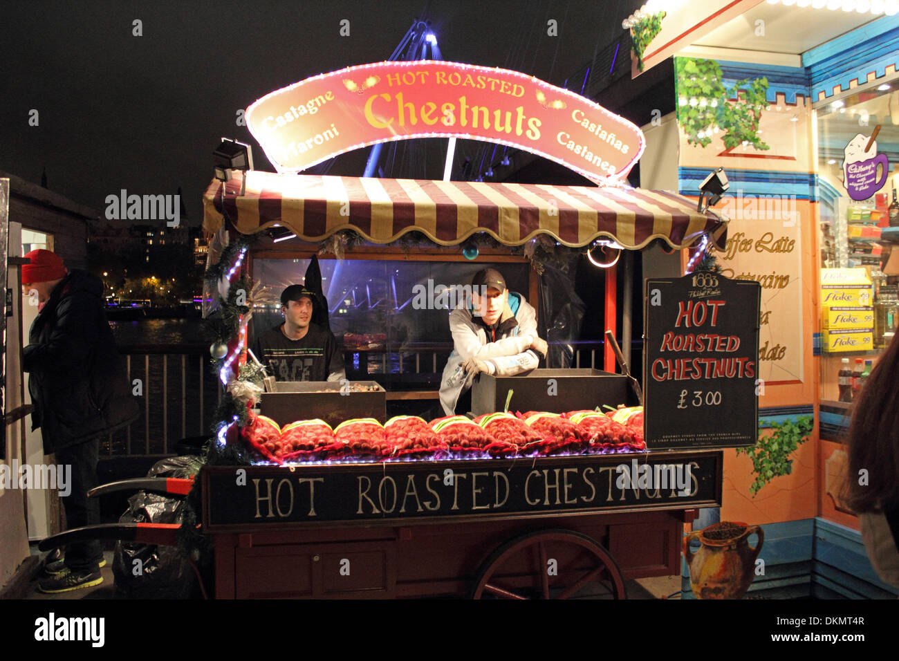 Roasted chestnuts london hi-res stock photography and images - Alamy