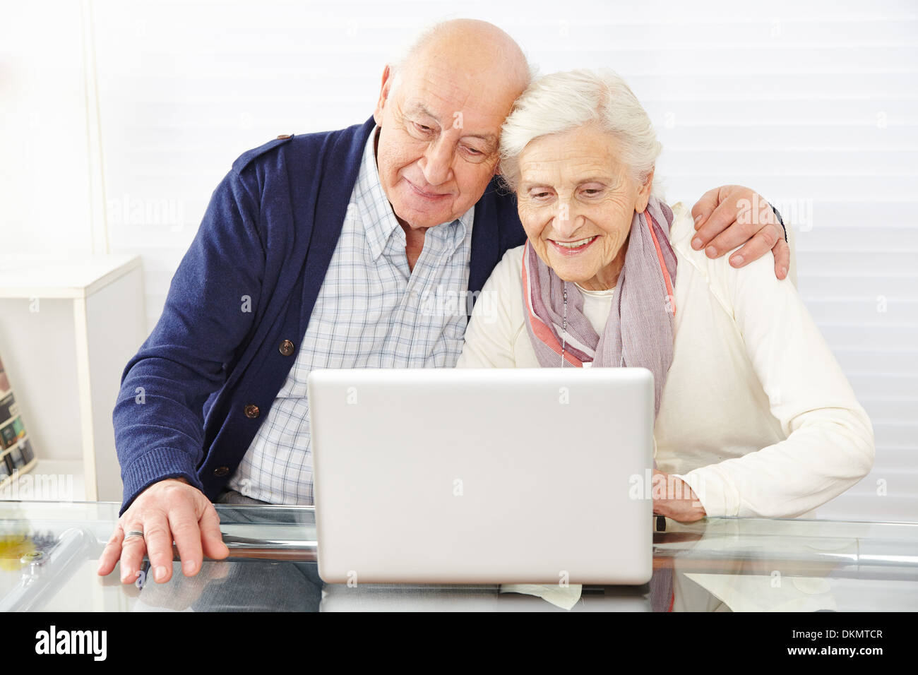 Ecommerce using hi-res stock photography and images - Alamy