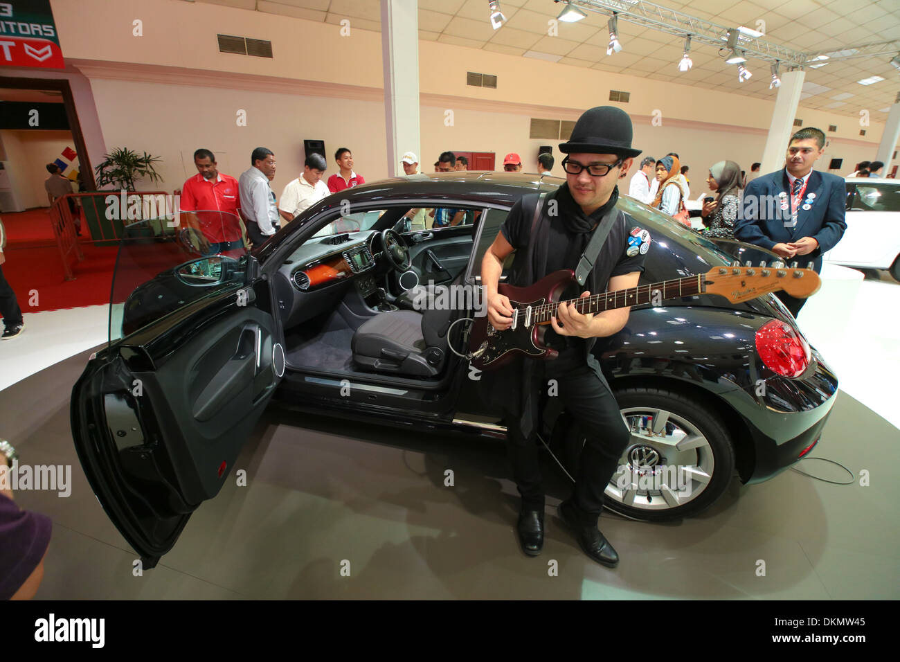 2013 volkswagen beetle fender edition hi-res stock photography and ...