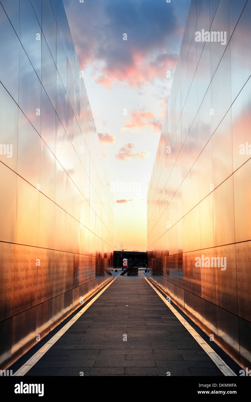 Empty sky september 11 memorial hi-res stock photography and images - Alamy