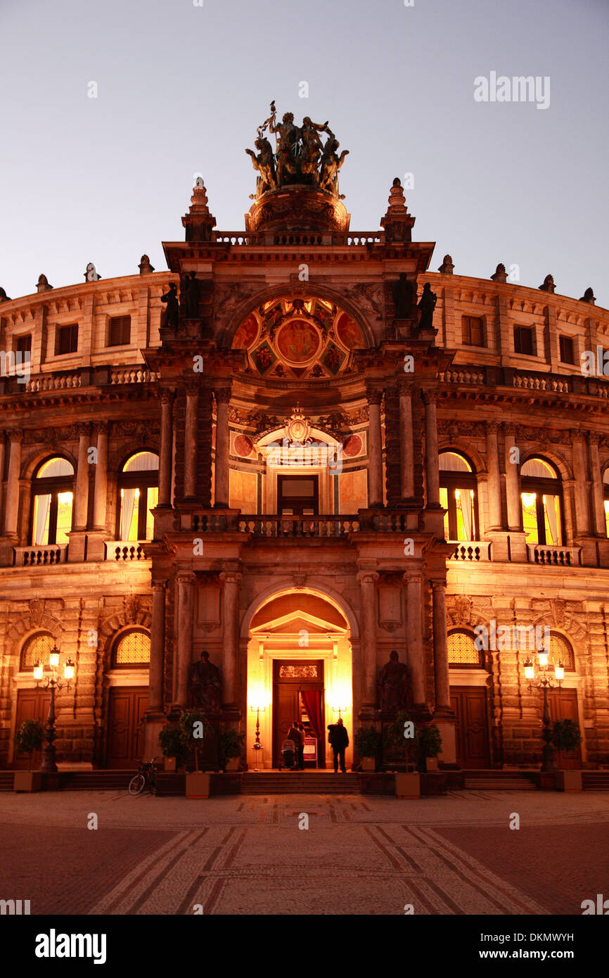 Semperoper opera house hi-res stock photography and images - Alamy