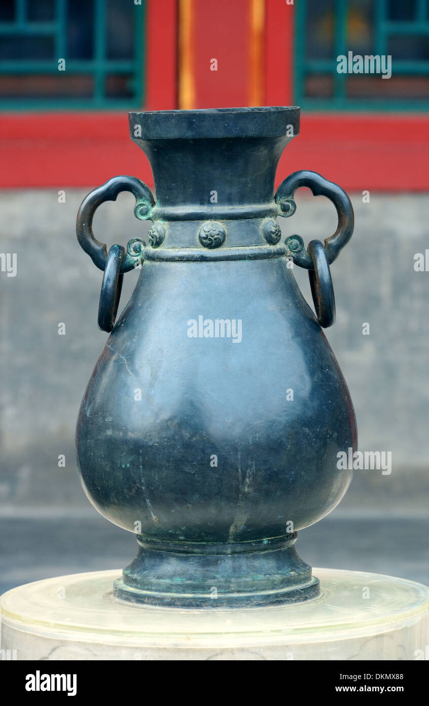 Ancient chinese cooking ding hi-res stock photography and images - Alamy