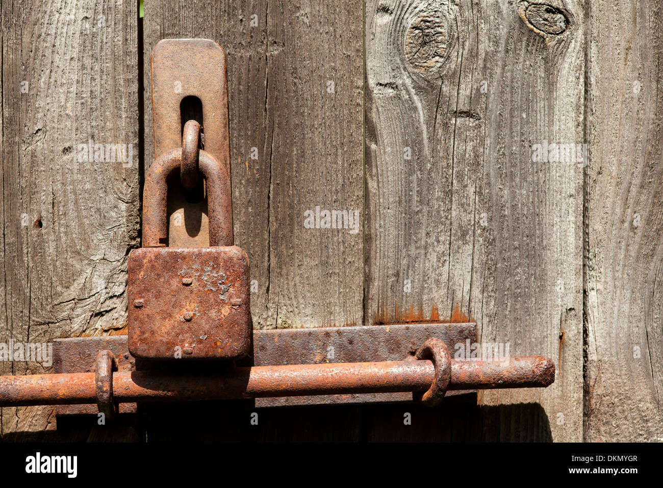 Old lock padlock rusty bolt hi-res stock photography and images - Alamy