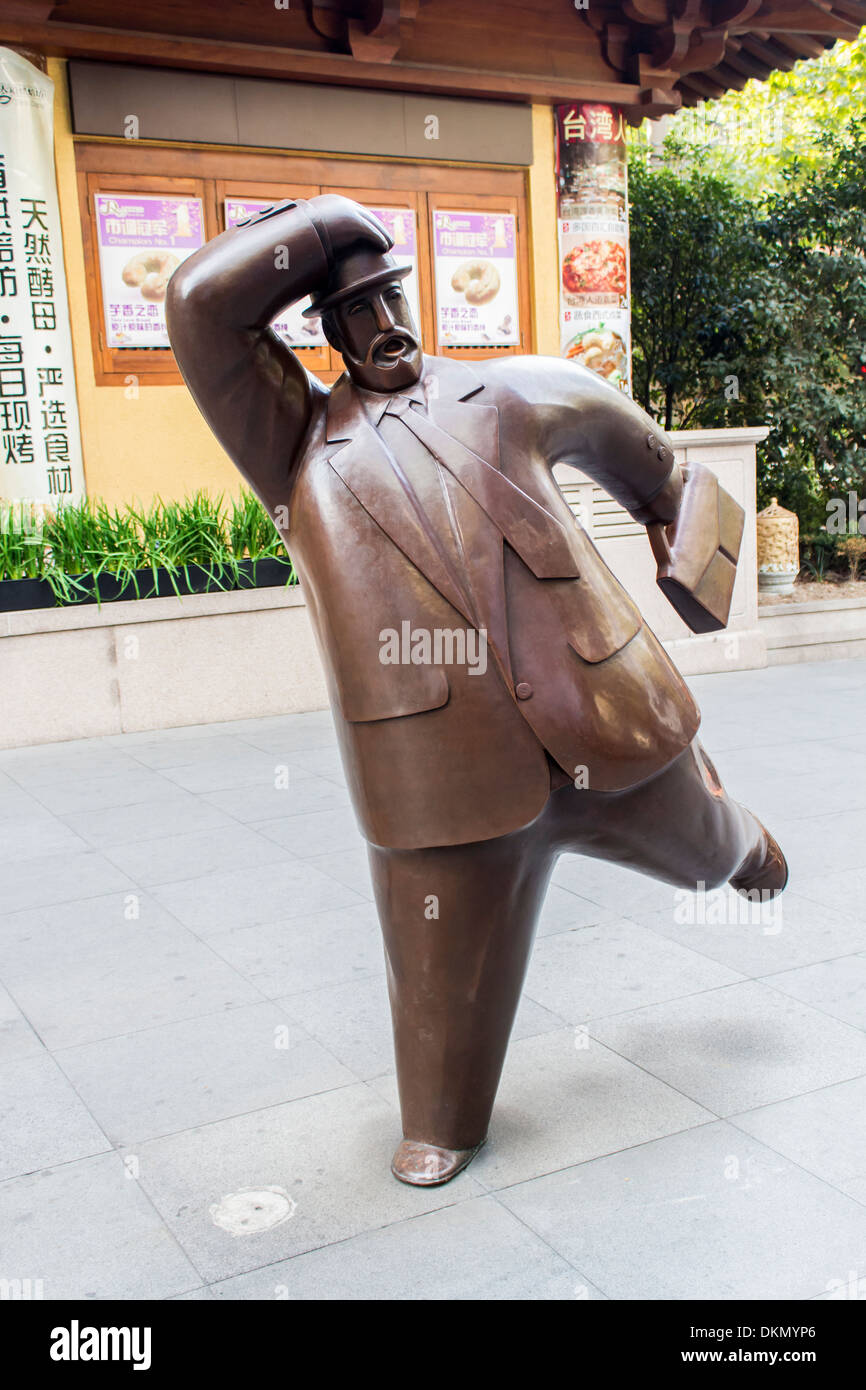 Sculpture on the street Stock Photo - Alamy