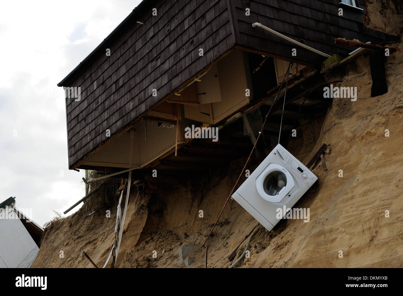 Destroyed washing machine hi-res stock photography and images - Alamy