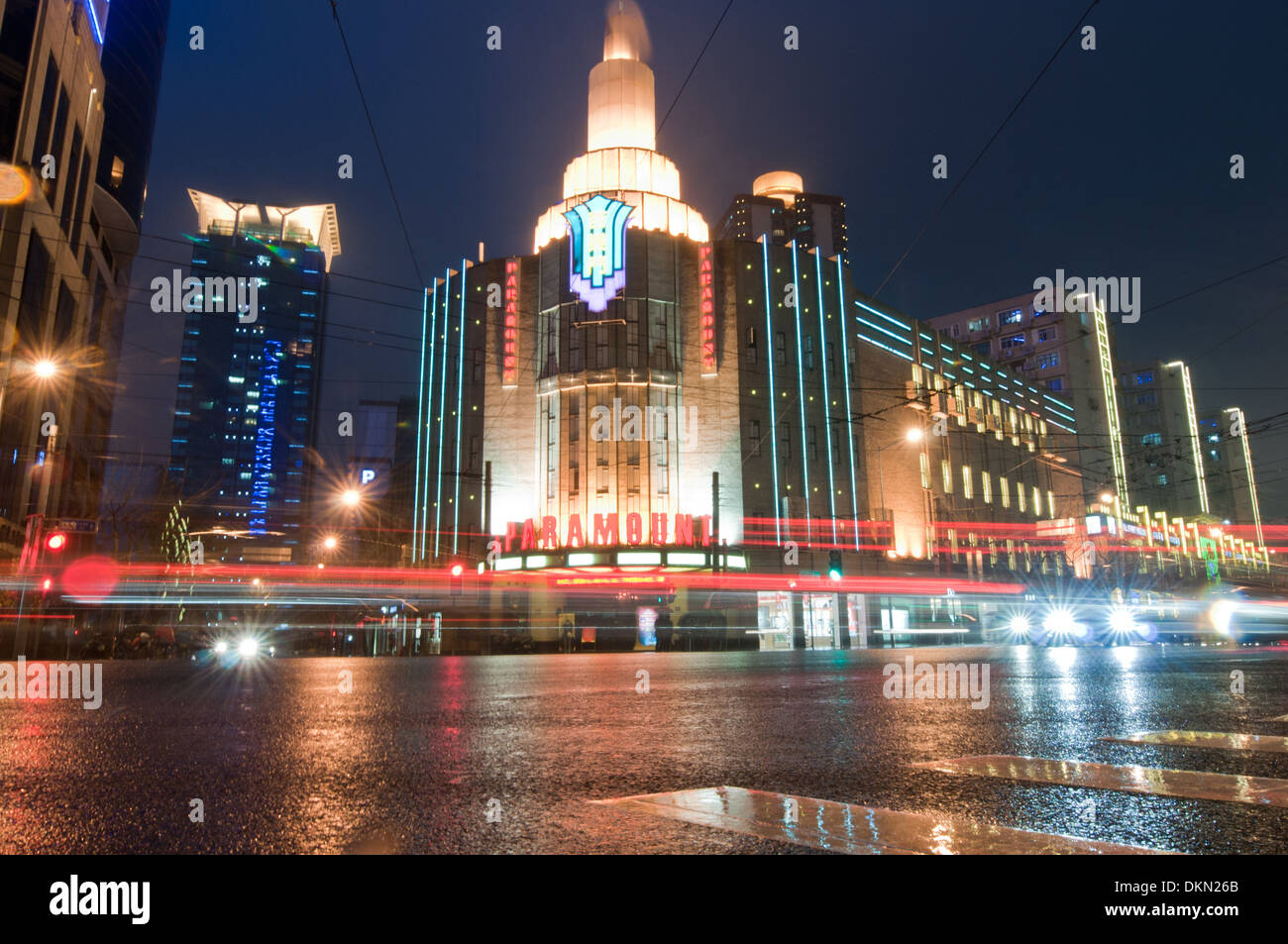 Shanghai architecture art deco hi-res stock photography and images - Alamy