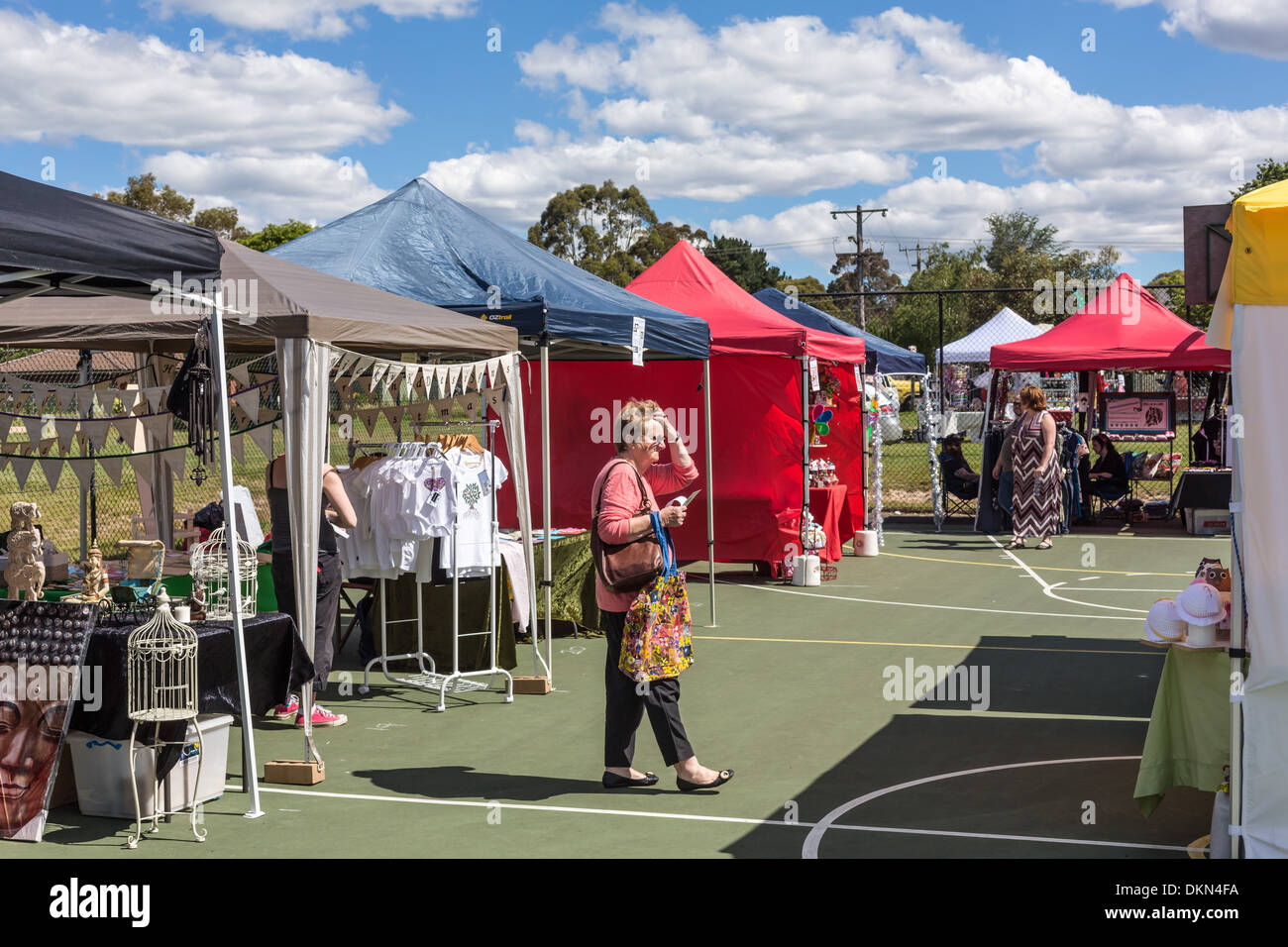 Market stall stalls hi-res stock photography and images - Alamy
