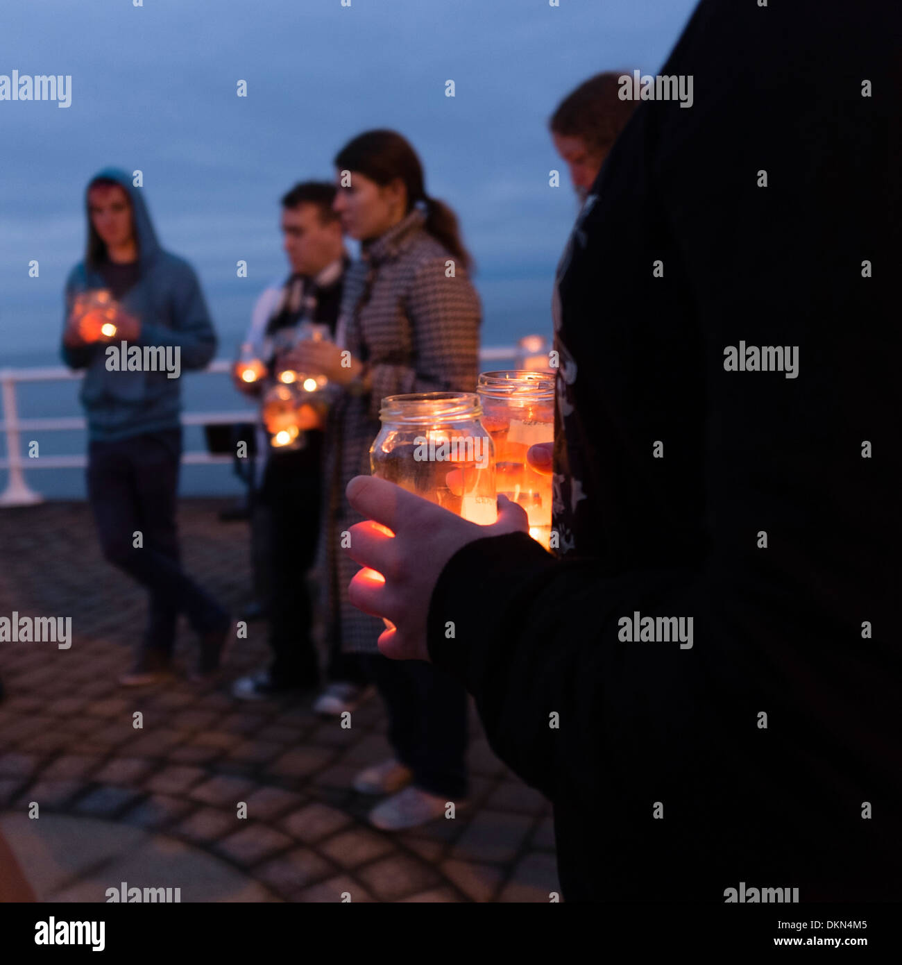 Candle lit vigil hi-res stock photography and images - Alamy