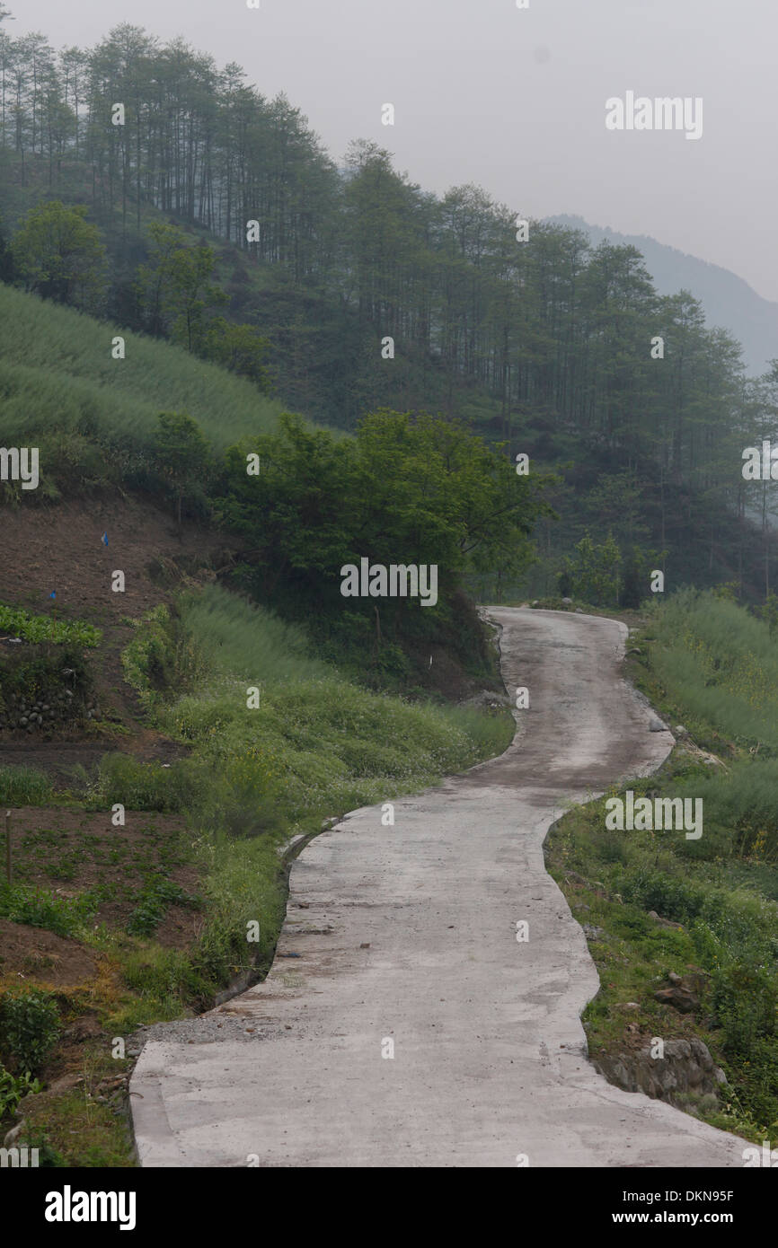country road of China Stock Photo - Alamy