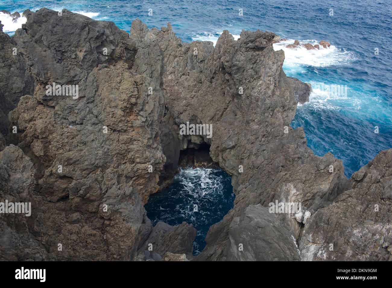 Atlantic ocean water surf hi-res stock photography and images - Alamy