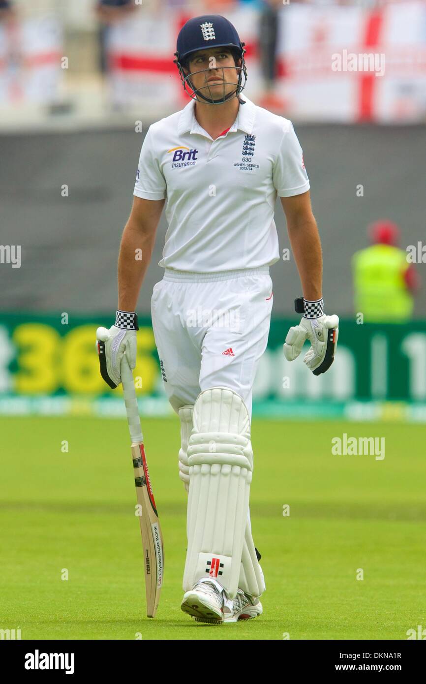 Alastair cook ashes hi-res stock photography and images - Alamy