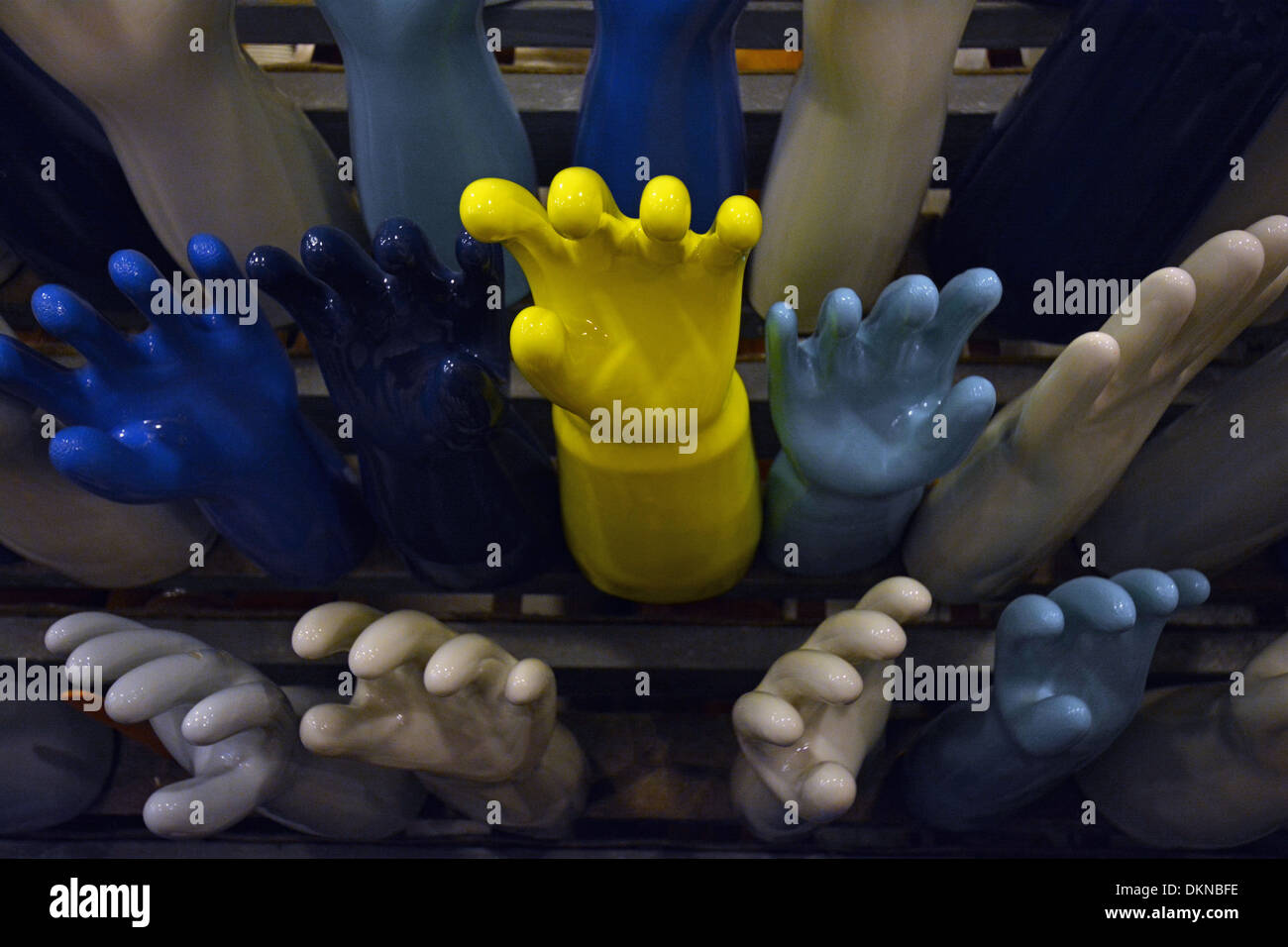 Hands molds hi-res stock photography and images - Alamy